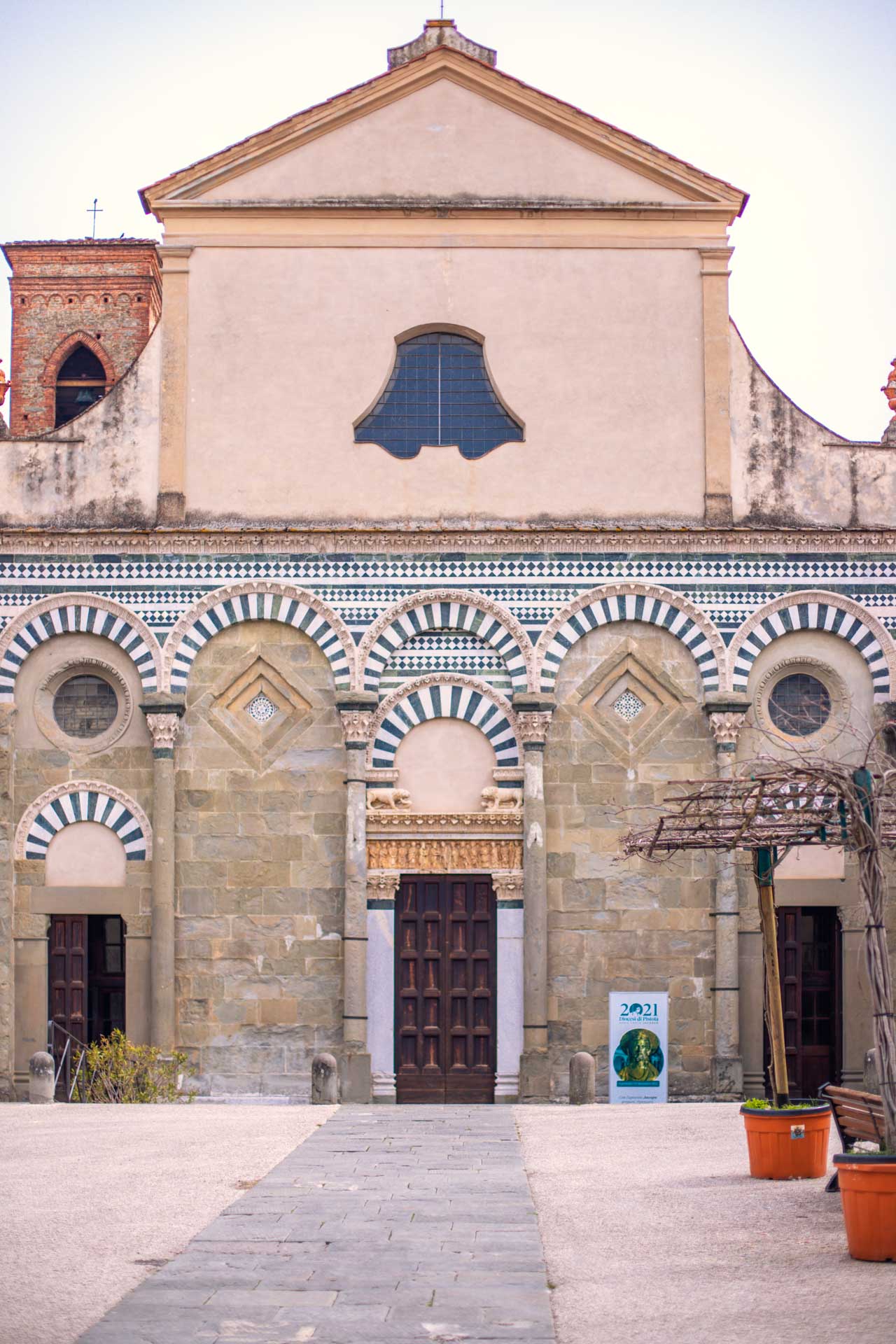 Le più belle chiese romaniche a Pistoia: l'itinerario delle chiese ...